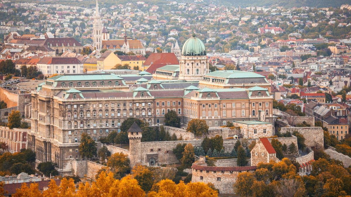 Ne maradj éhesen a Budai Várnegyedben! 8 étterem a Budai Vár környékén ...