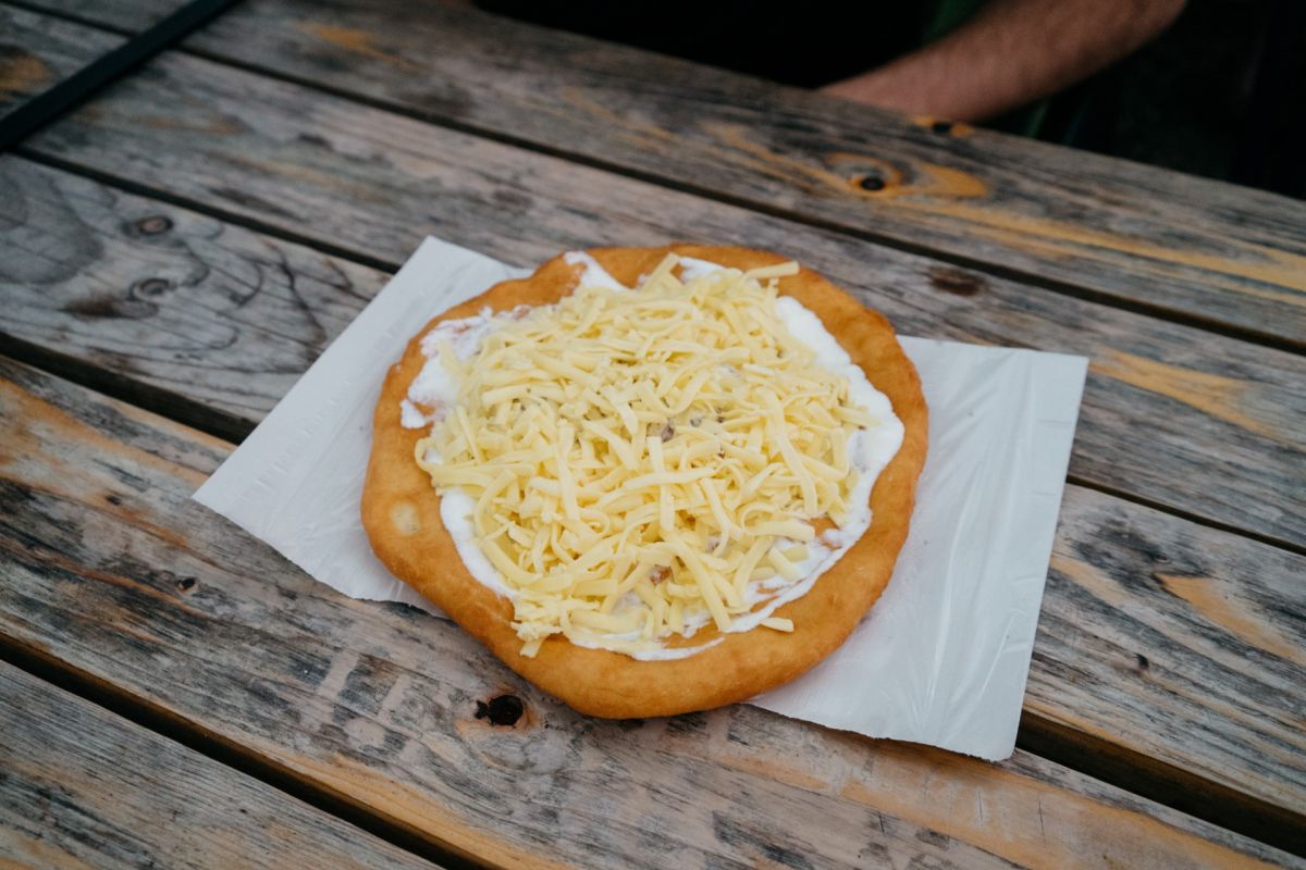 Nincs Balaton lángos nélkül - íme a legjobb lángosozók - IttJártam