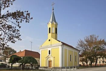 Szent István-templom Komárom vélemények - Jártál már itt? Olvass ...