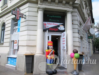 Fehér Rózsa Kávézó Budapest vélemények - Jártál már itt? Olvass ...